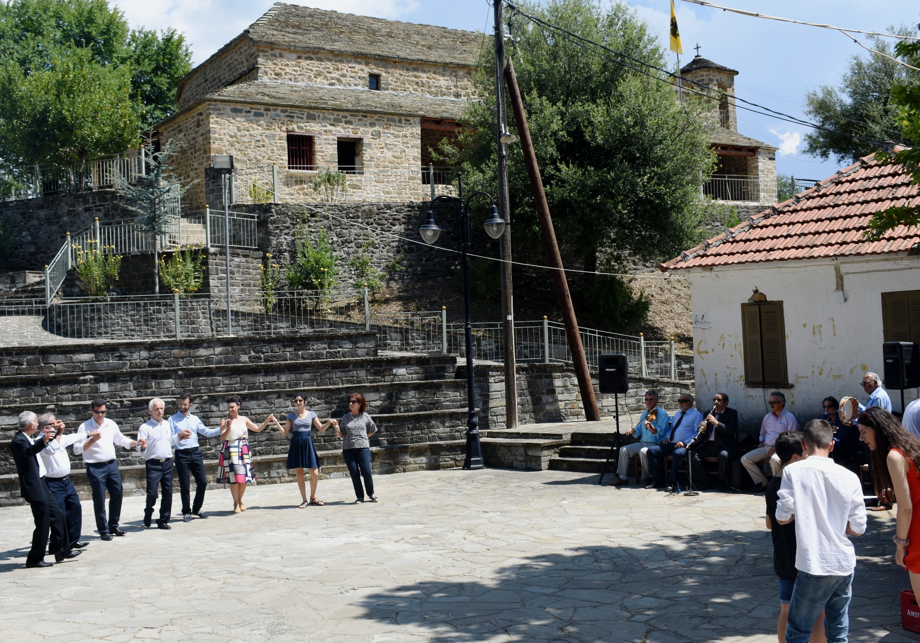 Το Καβαλλάρι γιόρτασε την επαναλειτουργία του Ι.Ν. Αγίας Τριάδας ...